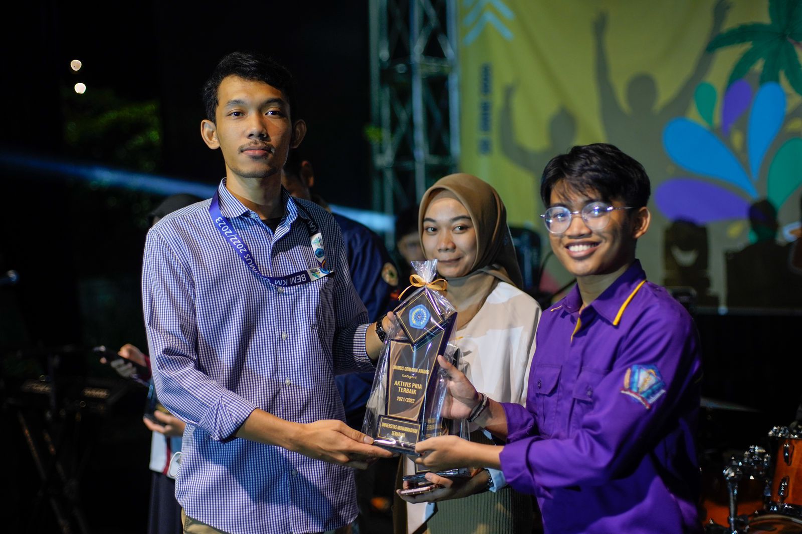 Mahasiswa FKG Unimus Raih Penghargaan Aktivis Pria Terbaik dalam Unimus ...